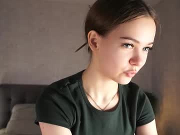 Auroralowen Chaturbate Profile – Live Stream, Schedule, Followers ...